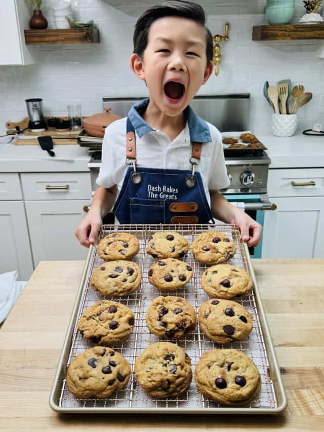 Million Dollar Chocolate Chip Cookies - The BEST recipe!
