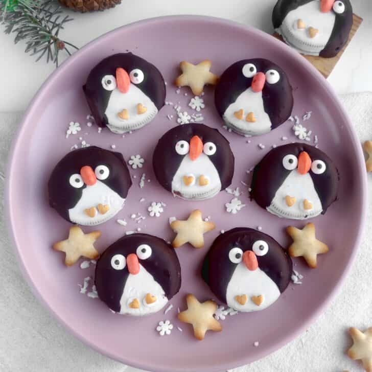 Make The Cutest Penguin Oreo Cookies This Winter