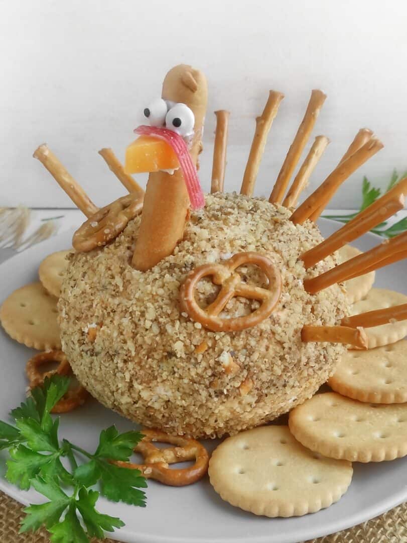 This Turkey Cheese Ball Is A Fun Thanksgiving Appetizer