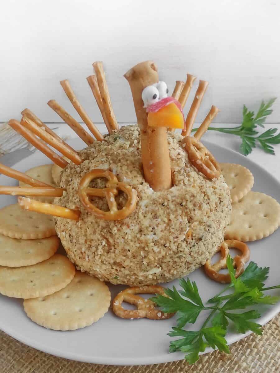 This Turkey Cheese Ball Is A Fun Thanksgiving Appetizer