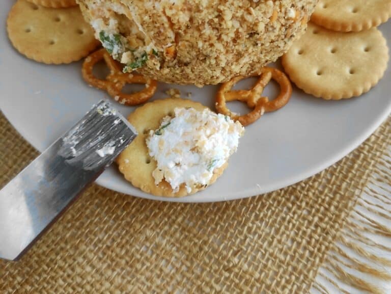 This Turkey Cheese Ball Is A Fun Thanksgiving Appetizer