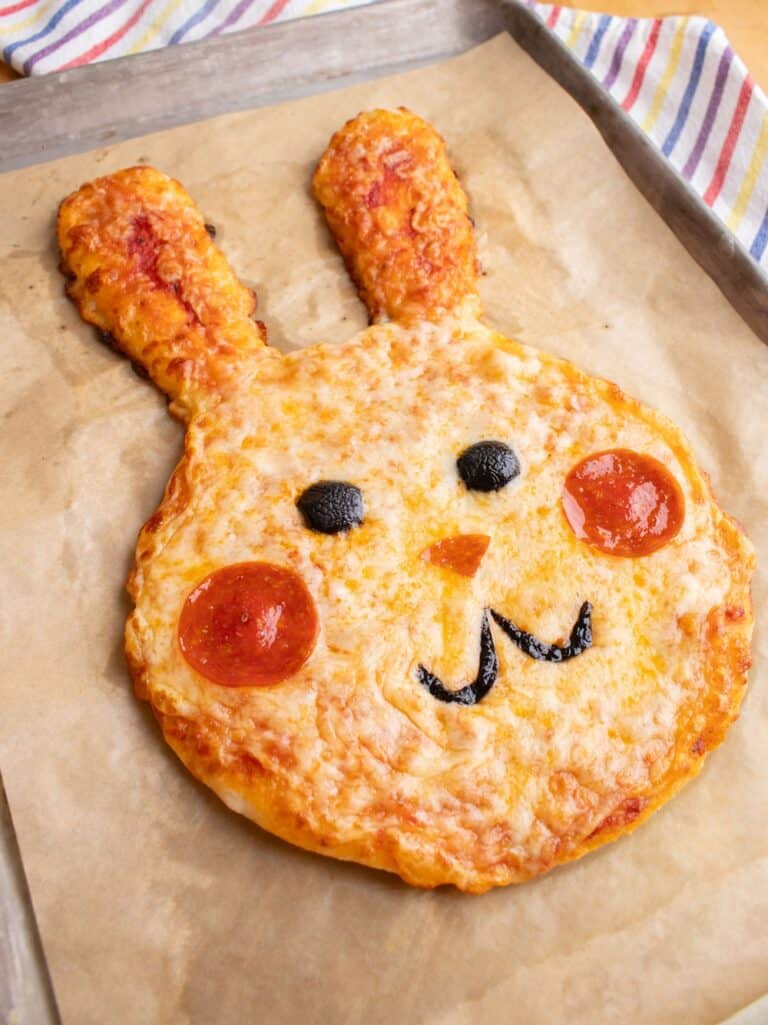 How to Make Adorable Bunny Pizza