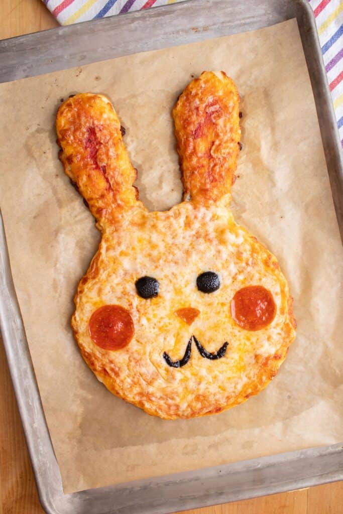 How to Make Adorable Bunny Pizza