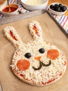 How to Make Adorable Bunny Pizza