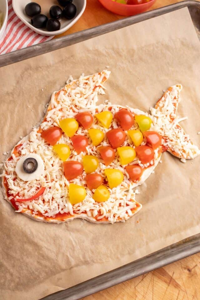 This Fish-Shaped Pizza Might Be the Cutest Dinner Ever