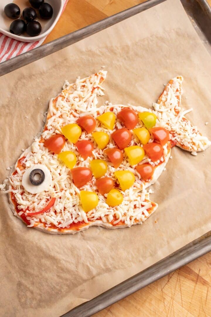 This Fish-Shaped Pizza Might Be the Cutest Dinner Ever