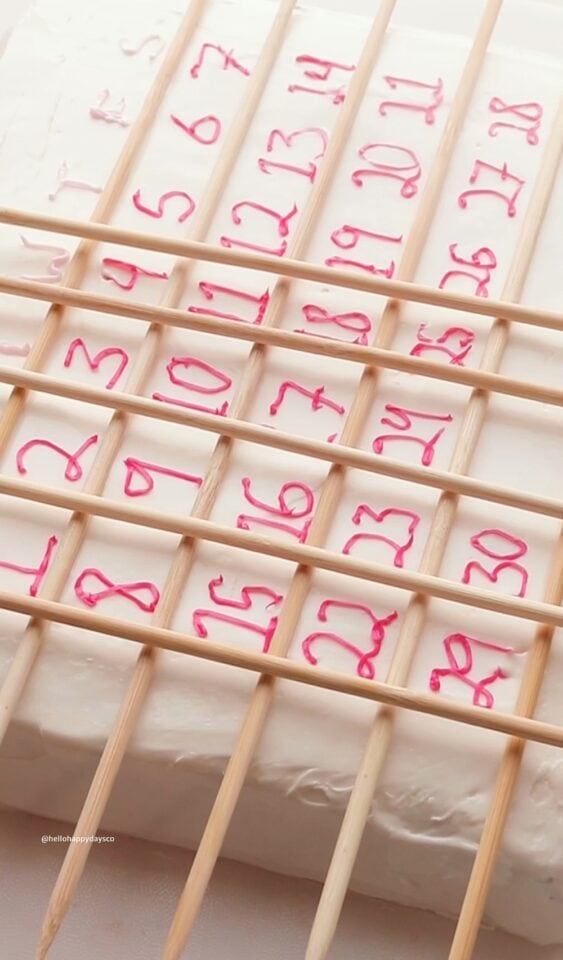 How to Make a Calendar Cake