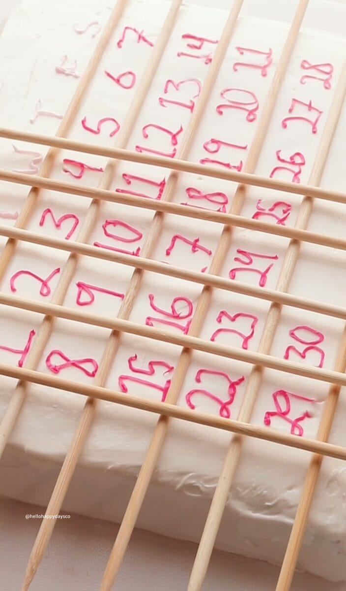 How to Make a Calendar Cake