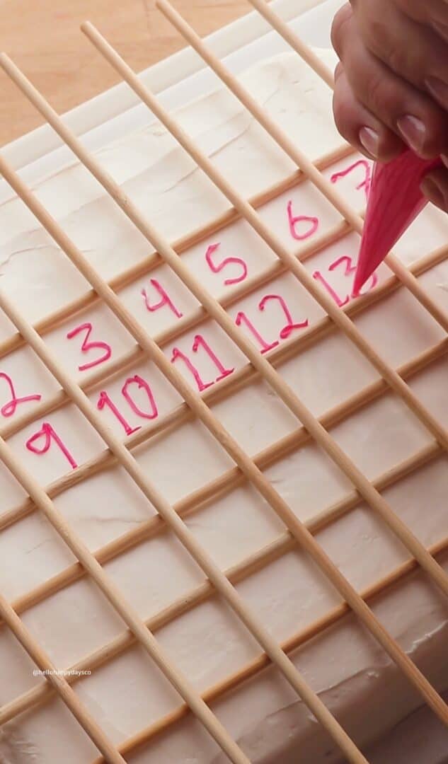 How to Make a Calendar Cake