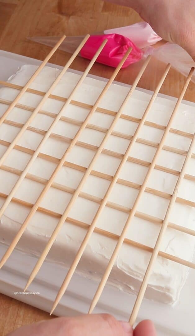 How to Make a Calendar Cake