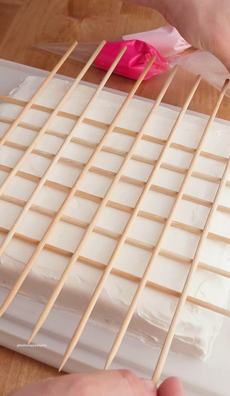 How to Make a Calendar Cake