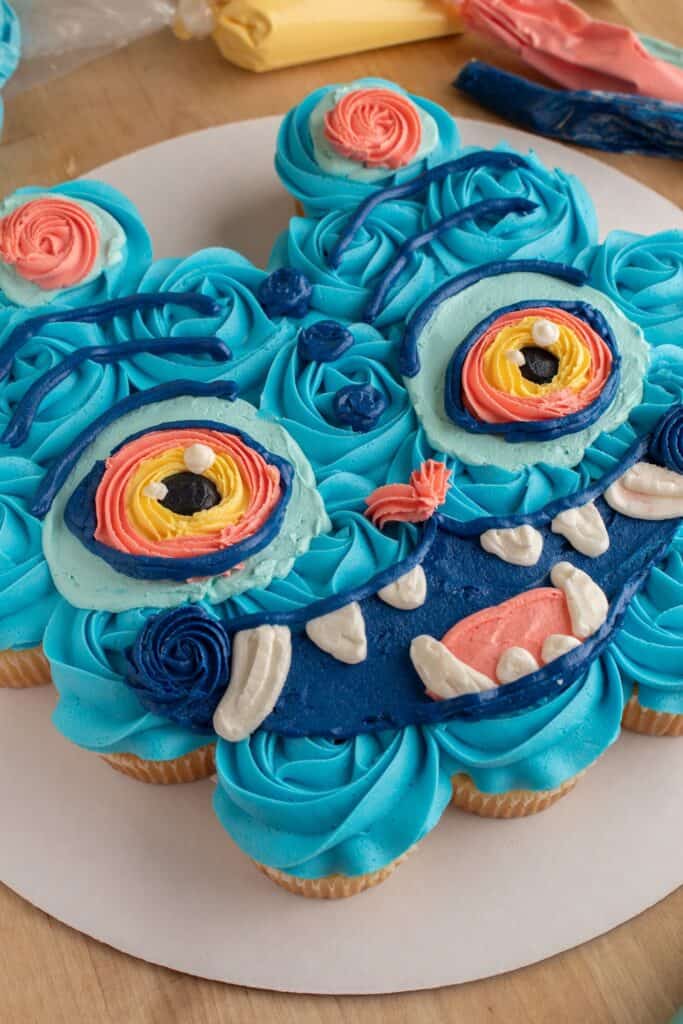 How to Make An Epic KPop Demon Hunters Cupcake Cake