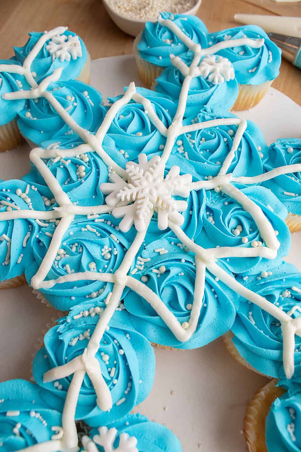 Beautiful Snowflake Cupcake Cake Christmas Dessert